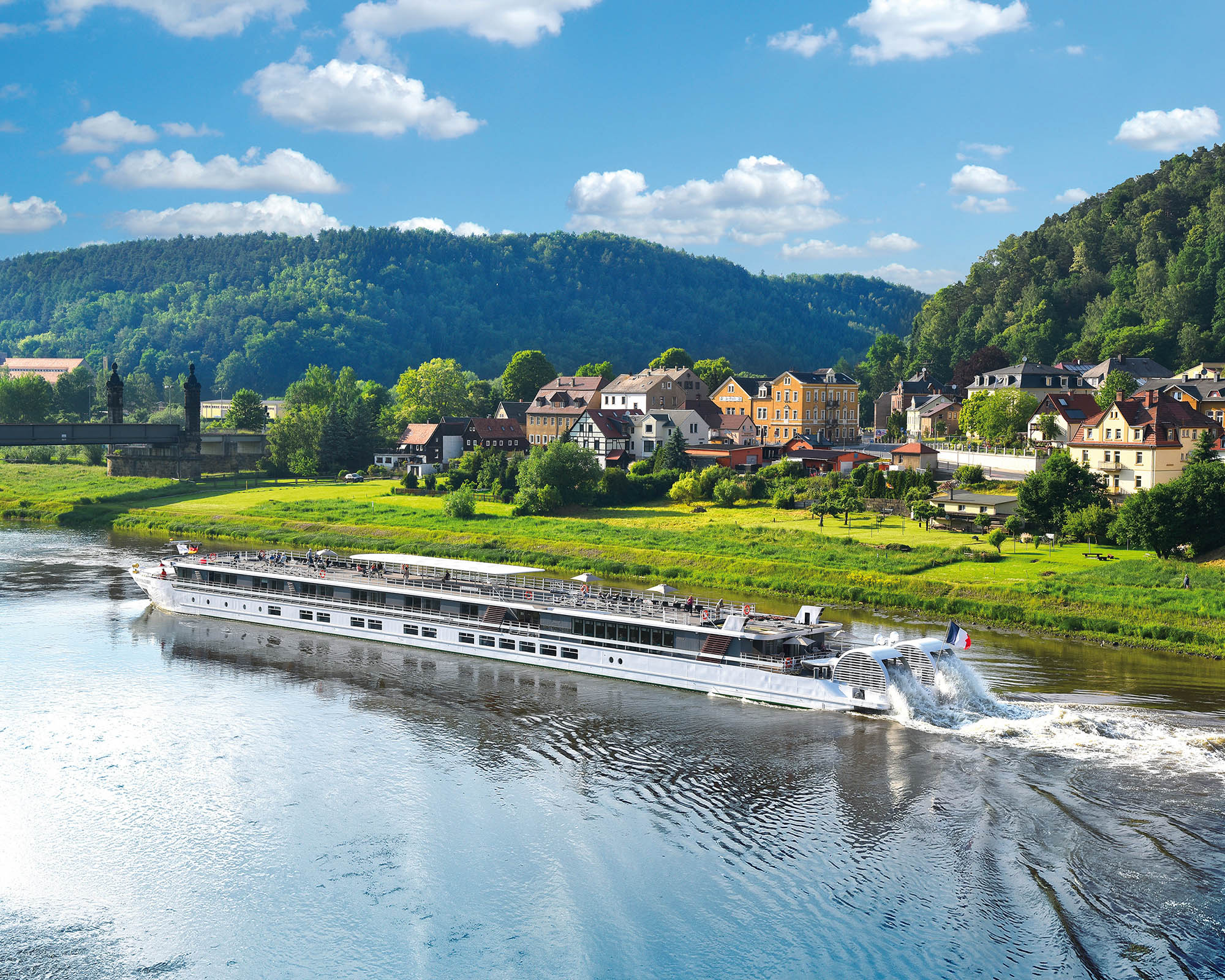 East Meets West: the Link-up on the Elbe Tour | The National WWII ...